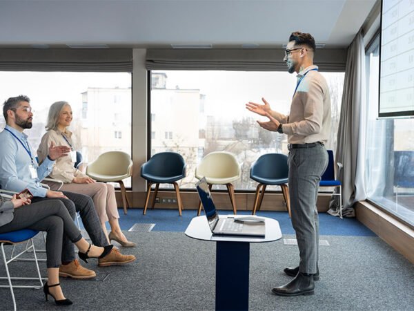 9 Essential Types of Verbal Communication to Consider